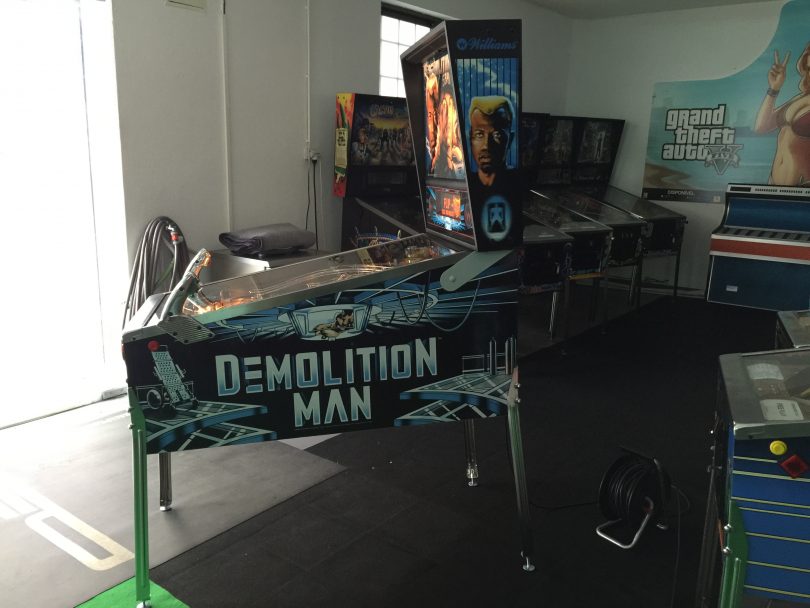 Demolition Man in all it’s glory! – Pinball PT